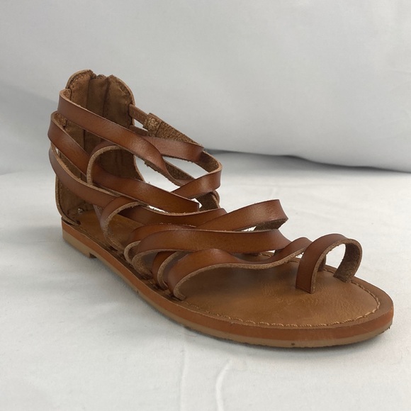 Universal Thread | Shoes | Universal Thread Brown Gladiator Sandals 6 ...